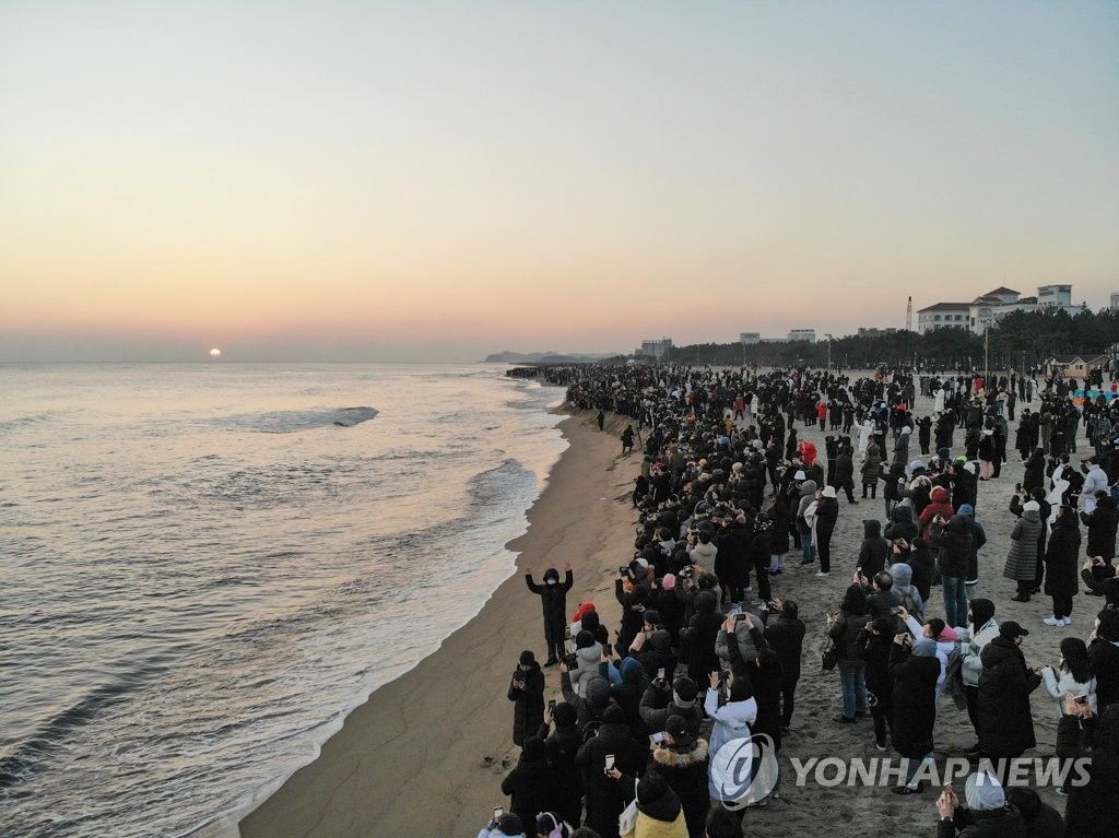 양양 낙산해변 해맞이 연합뉴스