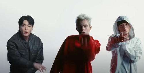 La nouvelle chanson de The Kid LAROI en collaboration avec Jungkook de BTS sortira demain ...