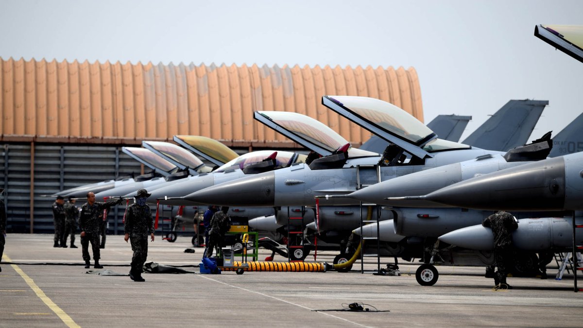 공군, 대규모 '소링 이글' 공중훈련…F-35A 등 60여대 동원 | 연합뉴스