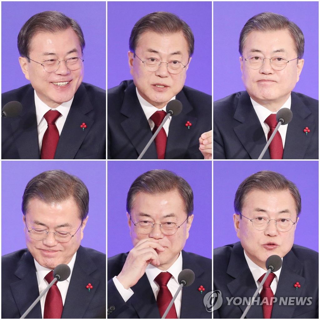 다양한 표정의 문재인 대통령 연합뉴스