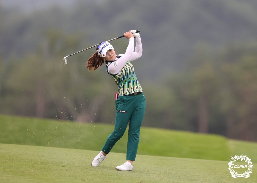 아이언샷하는 송가은 | 연합뉴스