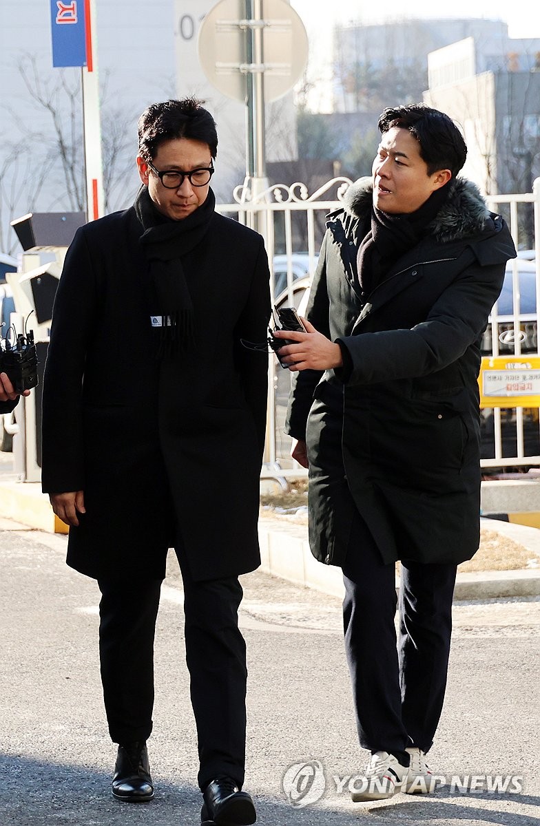 Lee Sun-kyun faces police questioning | Yonhap News Agency