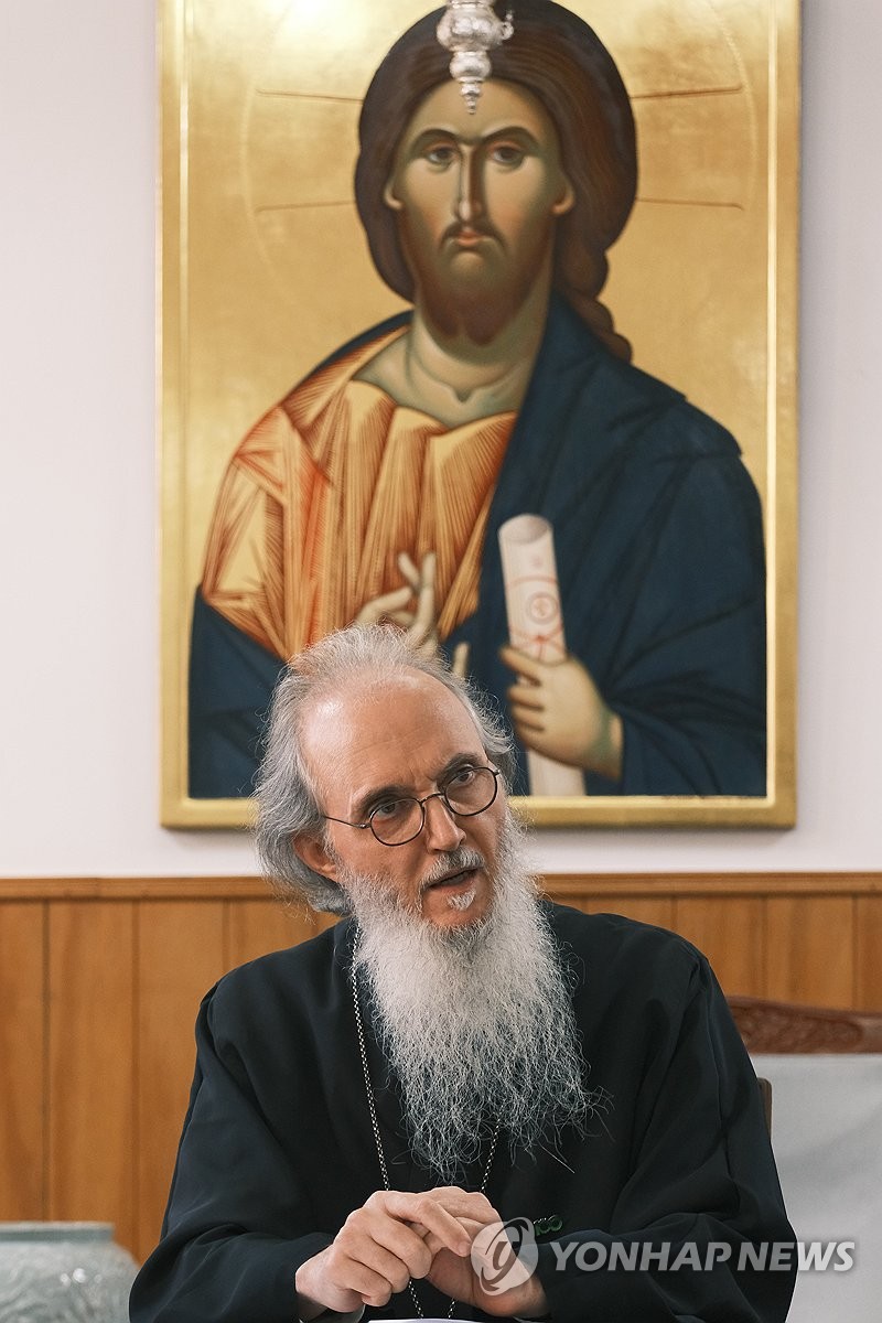 질문에 답하는 조성암 NCCK 신임회장 | 연합뉴스