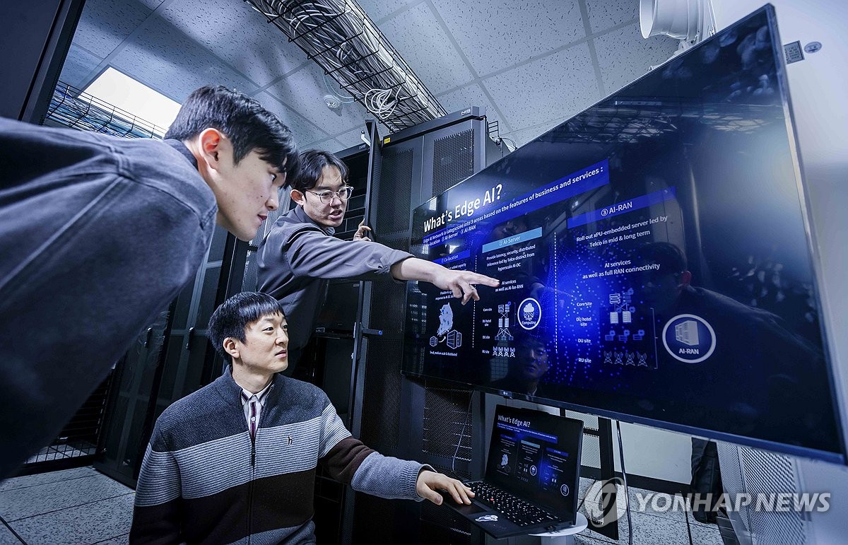 SKT, MWC25서 AI로 가치 높인 통신 기술 선봬 | 연합뉴스