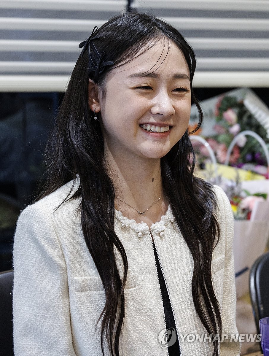Figure skater Kim Chae-yeon gives interview | Yonhap News Agency